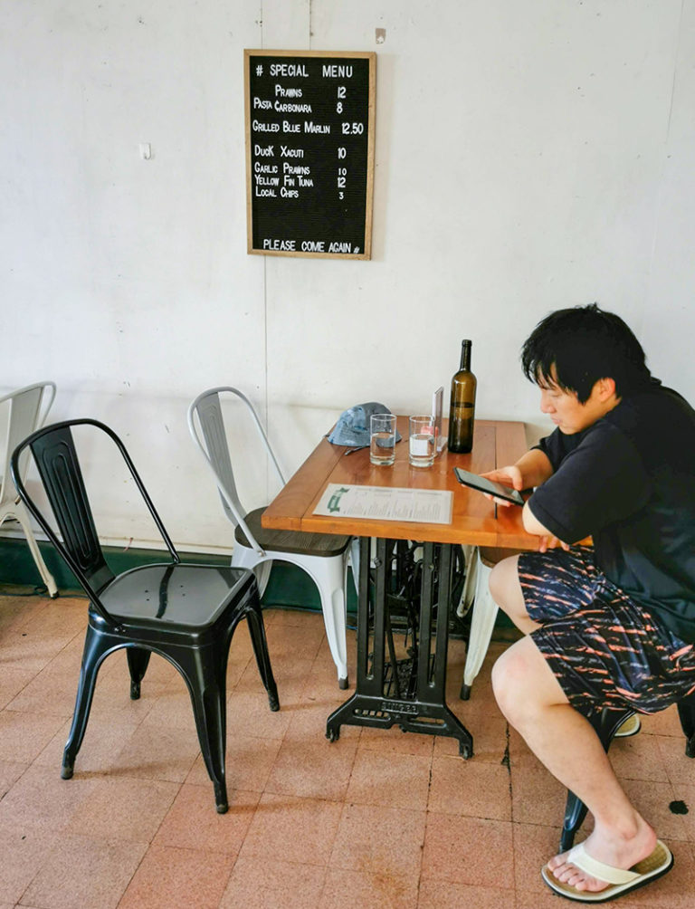 ディリのレストラン「Dilicious Timor」で東ティモール料理「saboko」を食べる | サオタビ！